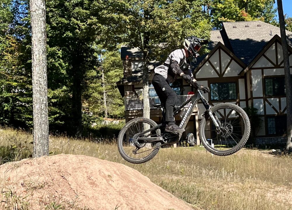 Need a Lift? (The Highlands) – Travel Light